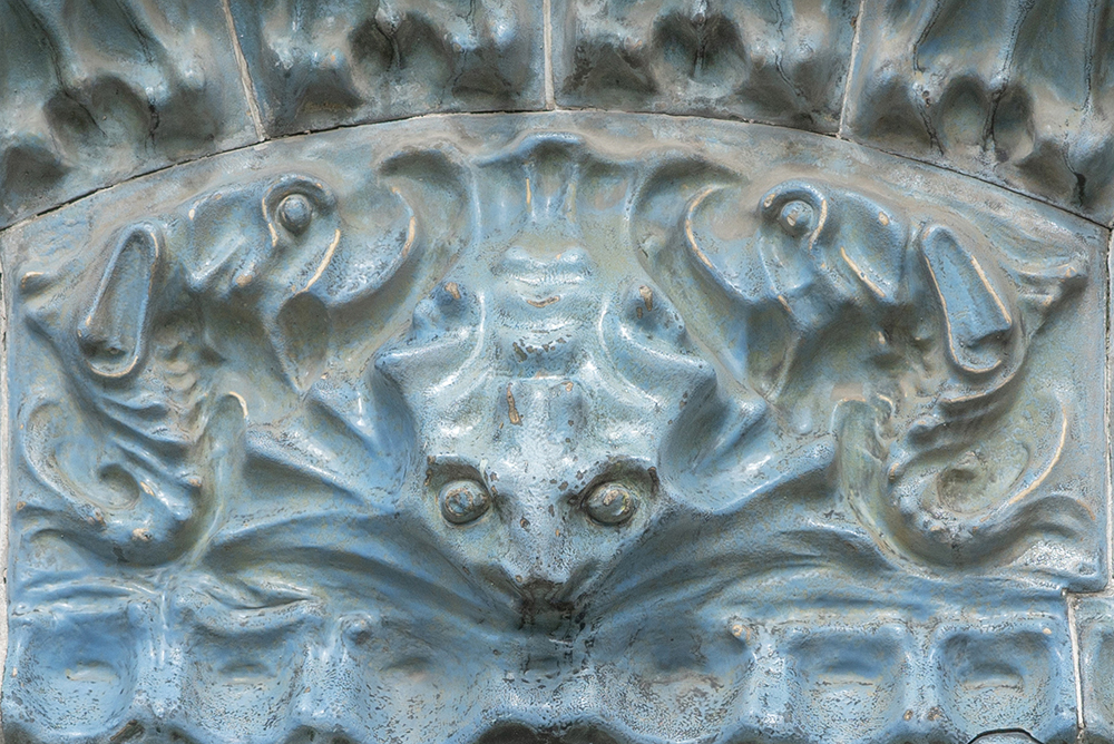 Le bestiaire fantastique et coloré du Castel Béranger – Le Cercle Guimard